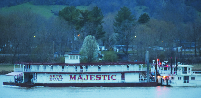 Showboat Majestic arrives in Adams County | People's Defender